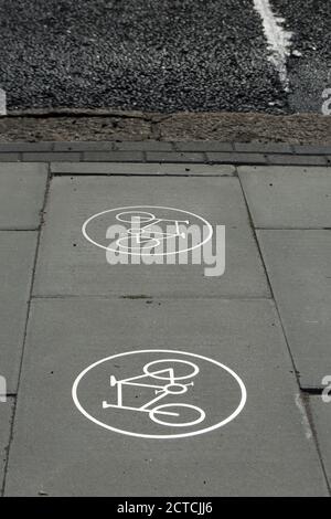Two way cycle lane markings Stock Photo - Alamy