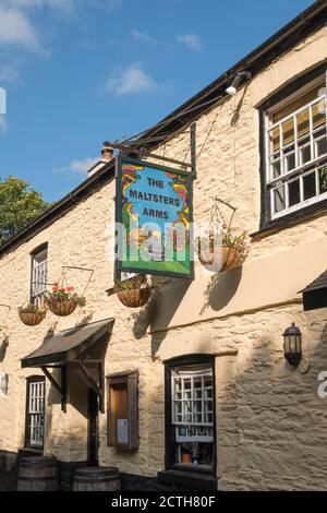The Maltsters Arms waterside pub at Bow Creek in the hamlet of ...