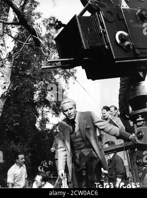 Director LAURENCE OLIVIER and Associate Director ANTHONY BUSHELL on set ...