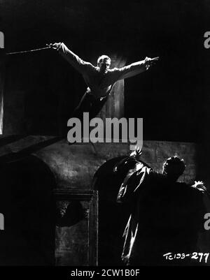 BASIL SYDNEY and LAURENCE OLIVIER in the Play Scene in HAMLET 1948 ...