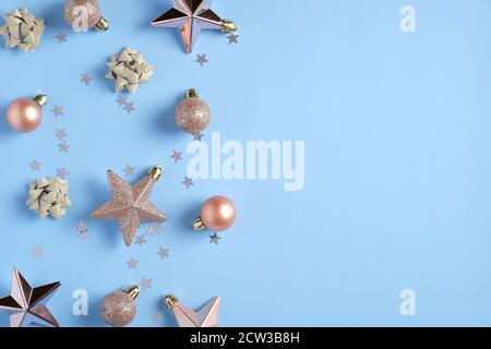 Frame made of Christmas balls and stars on grunge background Stock ...