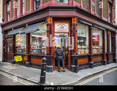 London Soho Record Shop Store - Sounds of the Universe record shop in ...