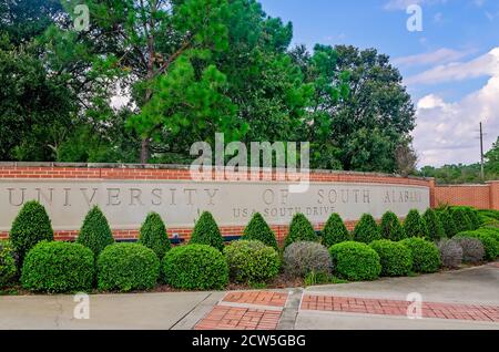 University of Alabama campus entrance sign in Tuscaloosa Alabama, USA ...