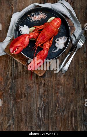 freshly boiled lobster Stock Photo - Alamy
