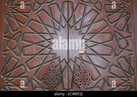 Gorgeous Arabian Pattern of the Mosque Wooden Door in Manama, Bahrain ...