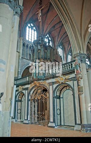 Inside Bruges' Onze Lieve Vrouwekerk (Church of Our Lady) Bruges, Belgium, Europe Stock Photo ...