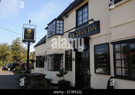 The Swan Inn, Great Horwood, Buckinghamshire Stock Photo - Alamy
