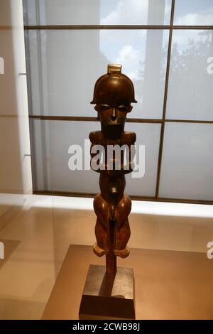 Reliquary figure (byeri) 19th century Cameroon (Country) Fang Ngumba ...