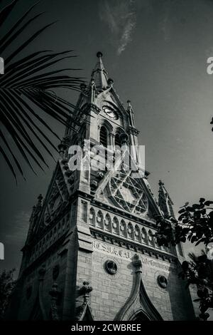 Very old and historical tower in Karachi city Stock Photo - Alamy