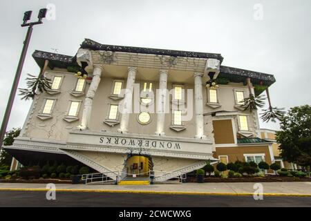 WonderWorks attraction upside-down building with auto for size ...