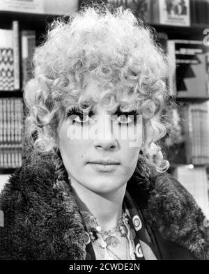 THE OWL AND THE PUSSYCAT 1970 Columbia Pictures film with Barbra ...