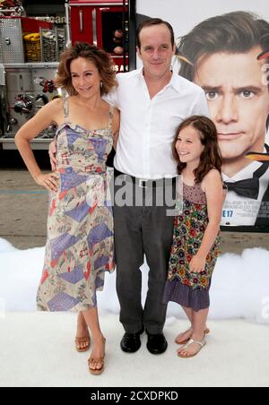 Jennifer Grey with Clark Gregg and Daughter Stella Gregg Premiere 'Mr ...