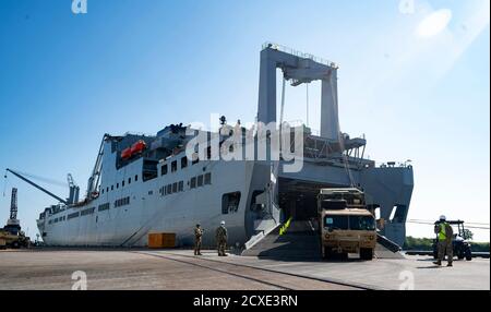 A M105 Load Handling System Compatible Water Tank Rack, (Hippo) leaves ...