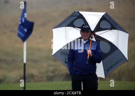 Scotland's Marc Warren on the twelfth green during the first round of ...