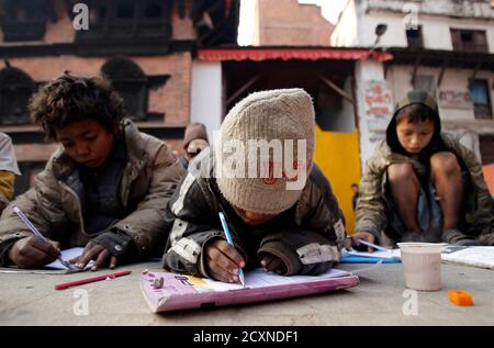 Homeless child Kathmandu Nepal Stock Photo - Alamy