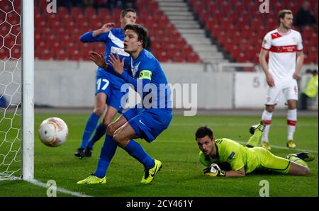 Goalkeeper Sven ULREICH, VfB Stuttgart, celebrating goal Stock Photo ...