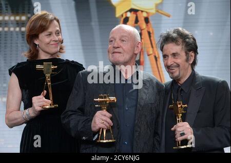 SIGOURNEY WEAVER - US film actress in December 2009 Stock Photo - Alamy