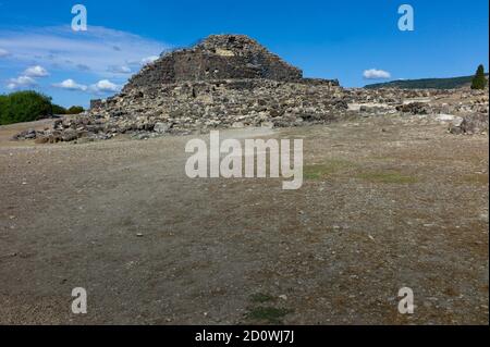 The towers of Sardinia - Nuraghi. Nuraghi, the huge, enigmatic towers ...