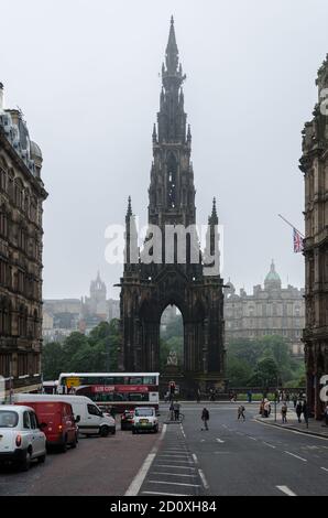 edinburgh old town on foggy morning, Edinburgh, Scotland Stock Photo ...