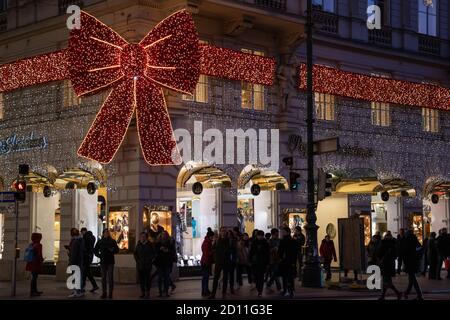 Red Bow displayed on Popp & Kretschmer Department Store each Christmas ...