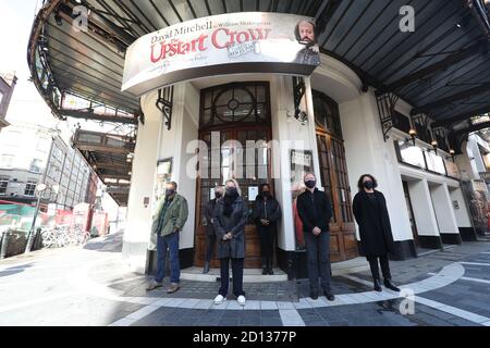 (left to right) Jennifer Saunders, director Richard Eyre, Dame Judi ...