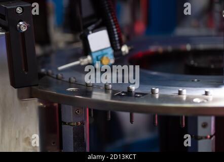 Linear optical screw sorting machine. Screw / bolt / nut. Industrial ...