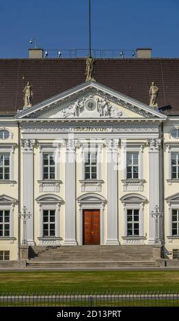 Castle Bellevue, zoo, middle, Berlin, Germany, Schloss Bellevue ...