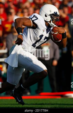 Penn State Nittany Lions quarterback Daryll Clark (17) scrambles in The ...
