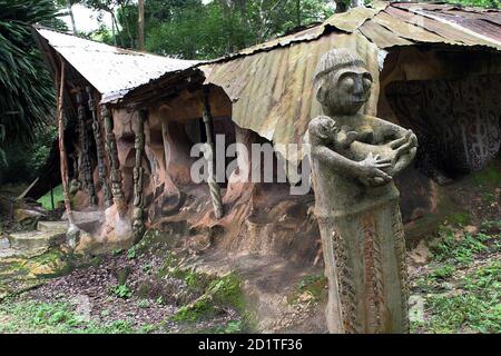 Sculptures in Osun Sacred Grove, UNESCO site in Oshogbo, Nigeria ...