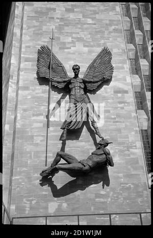 Jacob Epstein Sculpture Stock Photo - Alamy