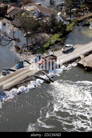 8 Sept 2005 - New Orleans, LA - Hurricane Katrina aftermath. New ...