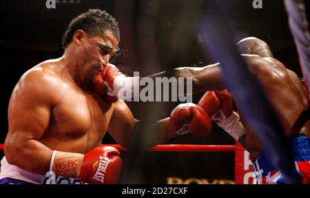 Boxing - Heavyweight Bout - John L. Gardner v Jimmy Young - Wembley ...