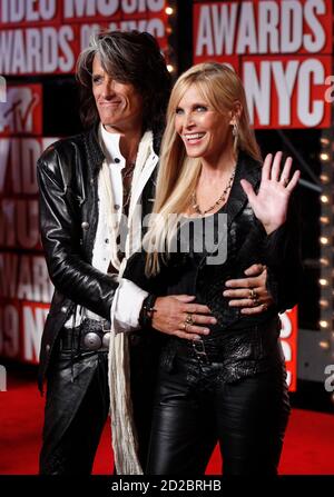 Joe Perry his wife Billie Paulette Montgomery the Miami Dolphins vs ...