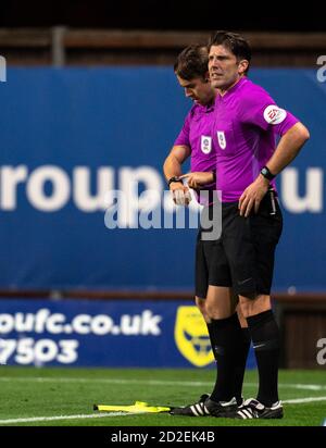 Oxford, UK. 06th Oct, 2020. Fourth Official Geoffrey Russell changes ...