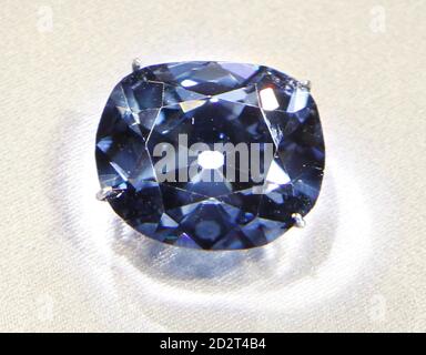 Museum of Natural History The Hope Diamond Stock Photo - Alamy