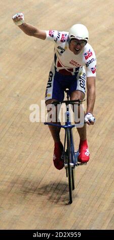 BOARDMAN CYCLING. CHRIS BOARDMAN BREAKING WORLD RECORD ON LOTUS SUPER ...