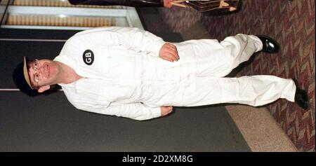 Elton John at Heathrow Airport, London. 16th July 1987 Stock Photo - Alamy