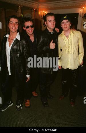 PA NEWS PHOTO 13/5/98 IRISH POP GROUP "OTT" AT THE DORCHESTER HOTEL IN ...