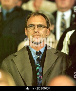 Scotland goalkeeper Jim Leighton in World Cup action Stock Photo - Alamy