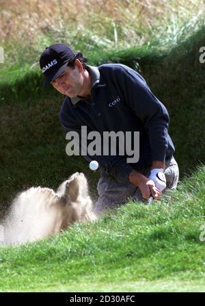 DAVID FROST BRITISH OPEN CARNOUSTIE 15 July 1999 Stock Photo - Alamy