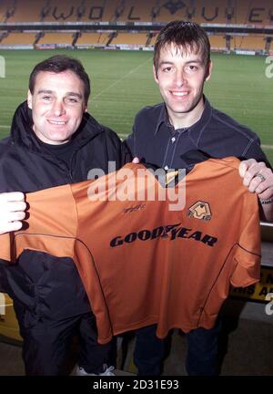 Wolverhampton Wanderers new signing Paul Birch with manager Graham ...