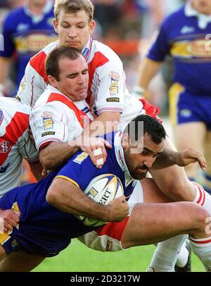 St Helens captain Chris Joynt (left) and Bradford Bulls captain Robbie ...
