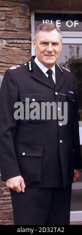 Robin Oake, the father of Stephen Oake, 40, the Manchester police ...