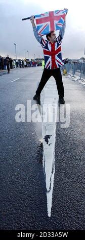 Last flight of Concorde over Bristol Suspension bridge Stock Photo - Alamy
