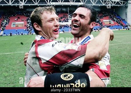 (L-R) St Helens' Tommy Martyn and Sean Long celebrate winning the Silk ...