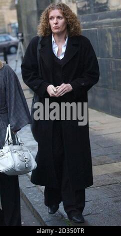 Carol Jamieson wife of murder victim Dean Jamieson leaves Edinburgh ...