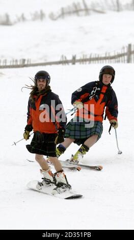 Skiers at Nevis Range Fort William in Scotland Stock Photo - Alamy