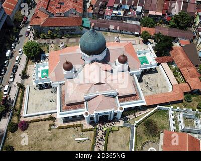 Aerial top down view of Masjid Putra, or Pink Mosque, in Putrajaya ...