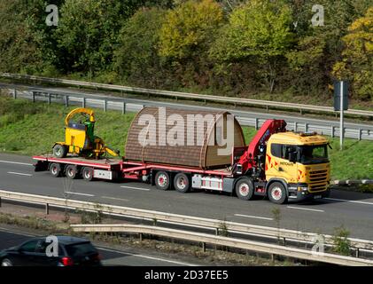 Very long lorry abnormal load Stock Photo - Alamy