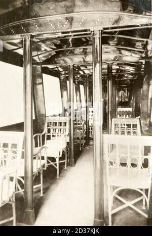 Passenger's cabin of the airship 'Graf Zeppelin', 1929 Stock Photo - Alamy